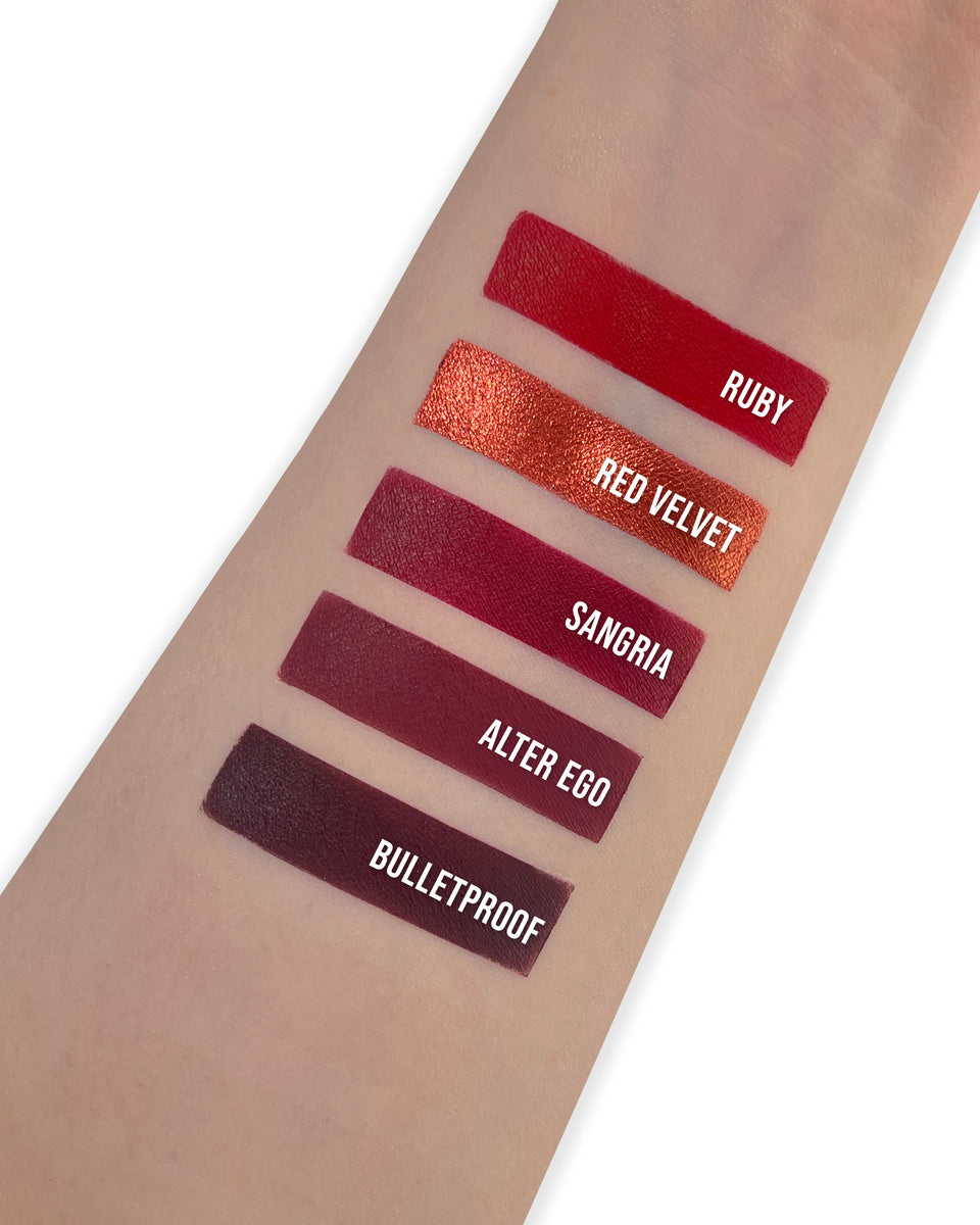 "RED VELVET" METALLIC EYESHADOW – Gavissi Beauty